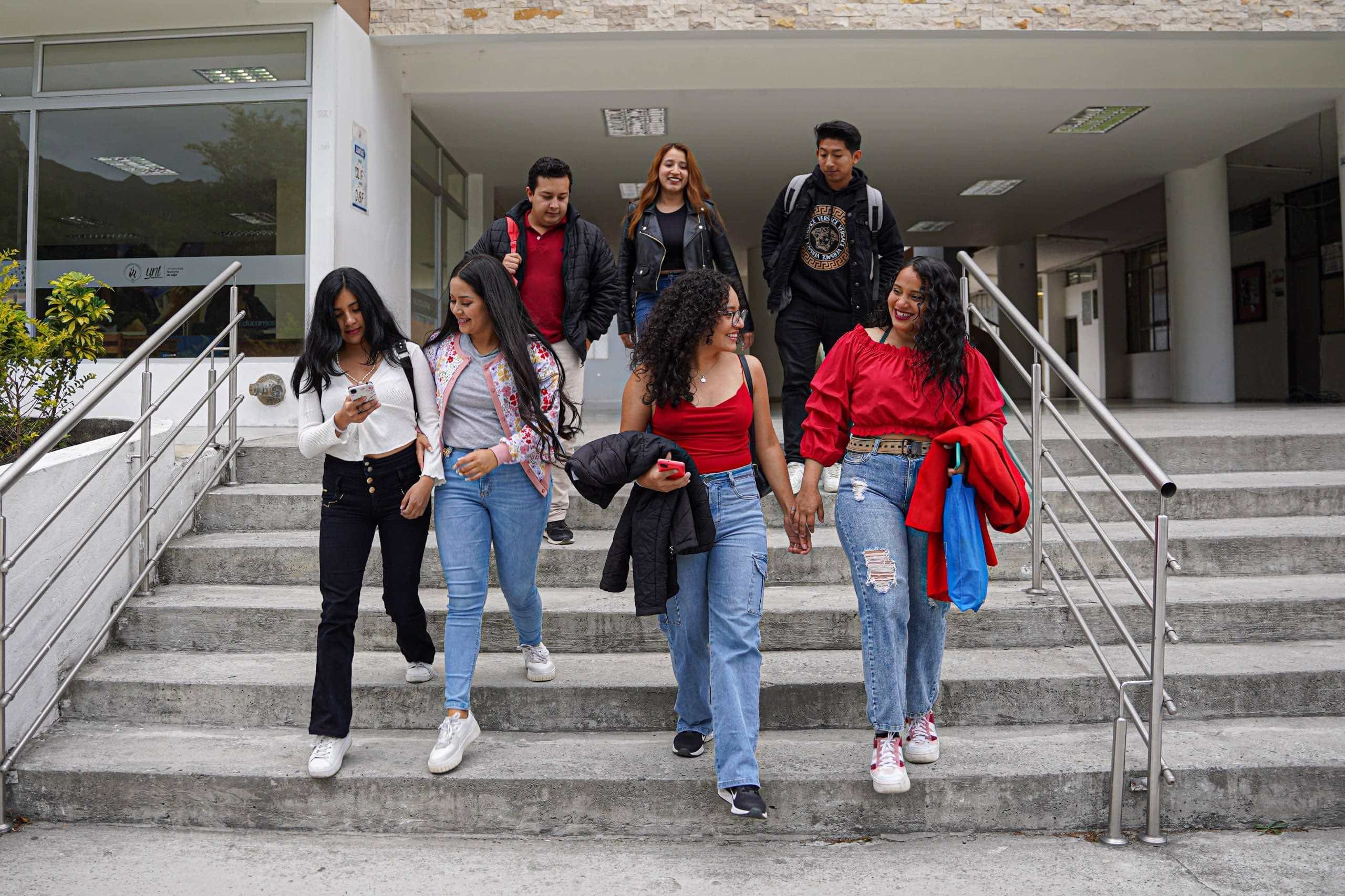 15 mil estudiantes inician clases en la UNL